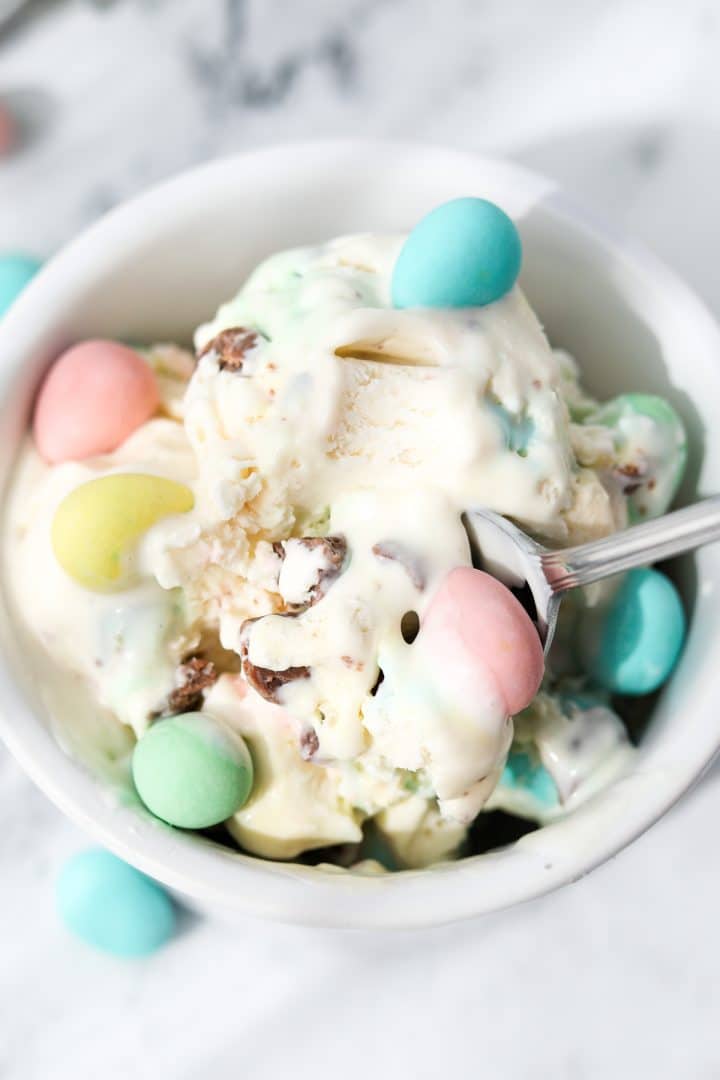 Mini Egg Ice Cream (No Churn Recipe) - Dash for Dinner