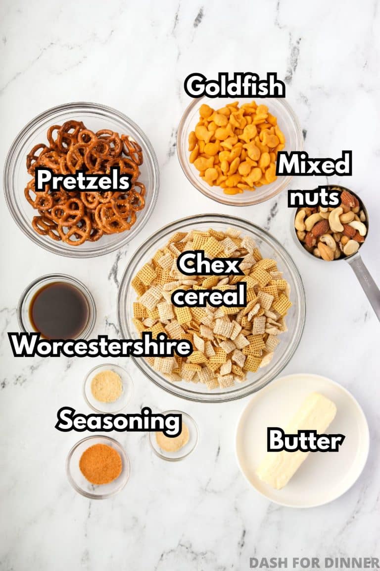 Easy Goldfish Snack Mix - Dash for Dinner